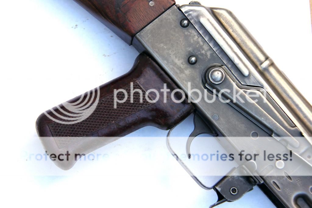 What is this? Unknown to me Bakelite Pistol grip | AK Rifles